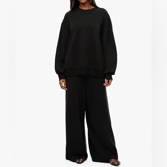 WeWoreWhat | Intimates & Sleepwear | Nwt Weworewhat Full Sweat Set ...